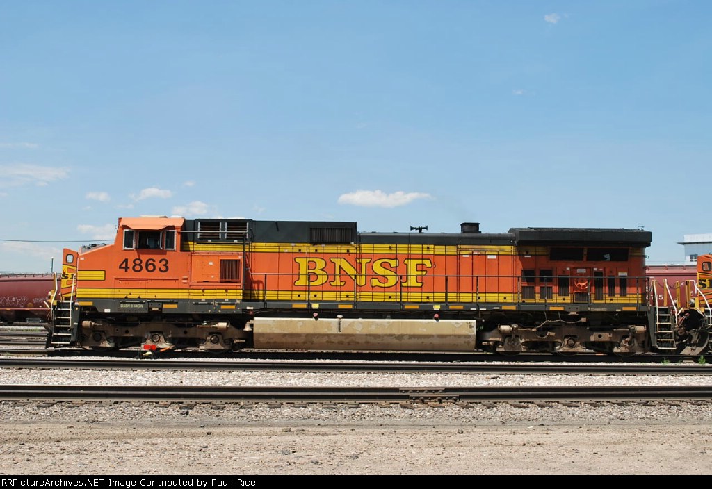 BNSF 4863